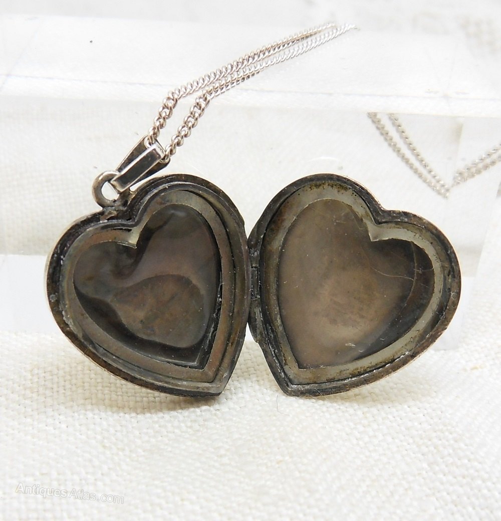 Antiques Atlas - Pretty Vintage Silver Heart Locket On 19'' Chain ...