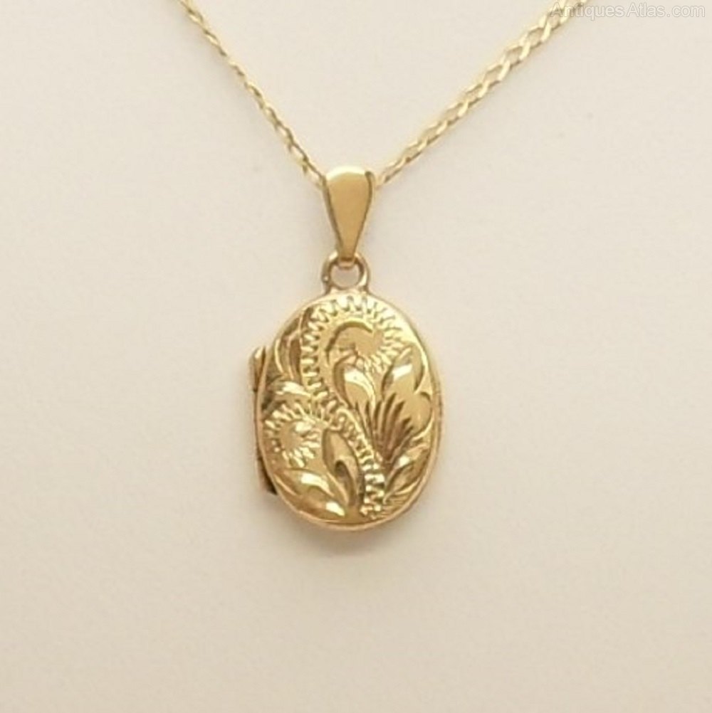 Antiques Atlas - Vintage 9ct Gold Engraved Locket On 20'' 9ct Chain
