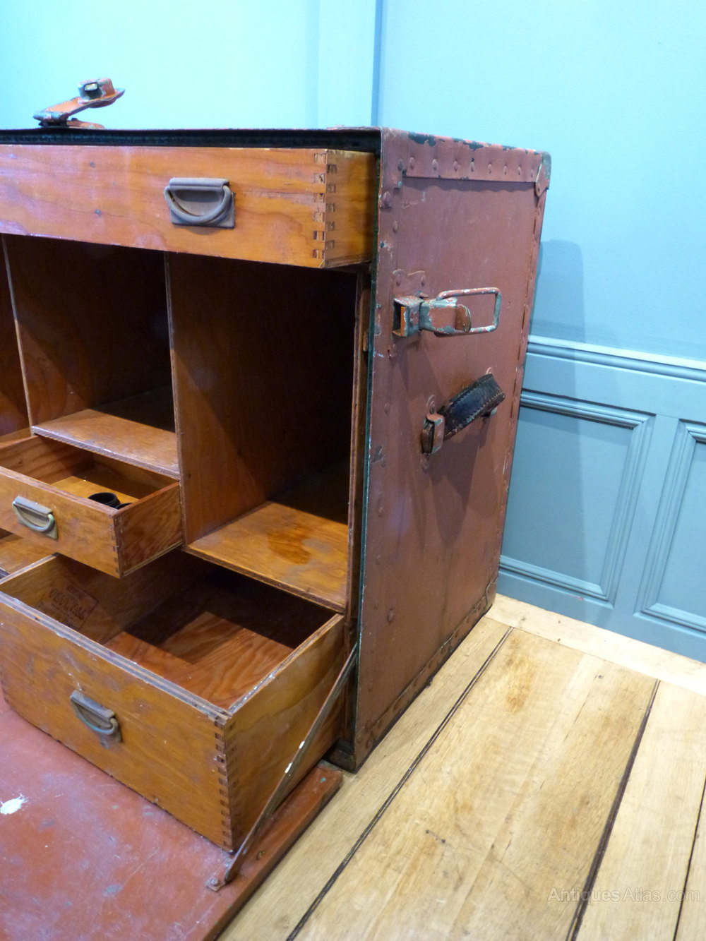 A 1940's US Army Air Corp WWII Campaign Desk as288a434 - Antiques Atlas