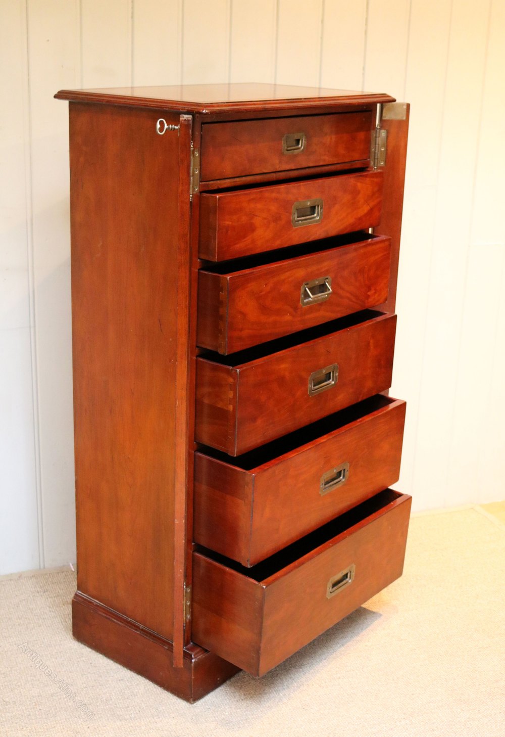 Antiques Atlas - Reproduction Mahogany Wellington Chest as294a3606