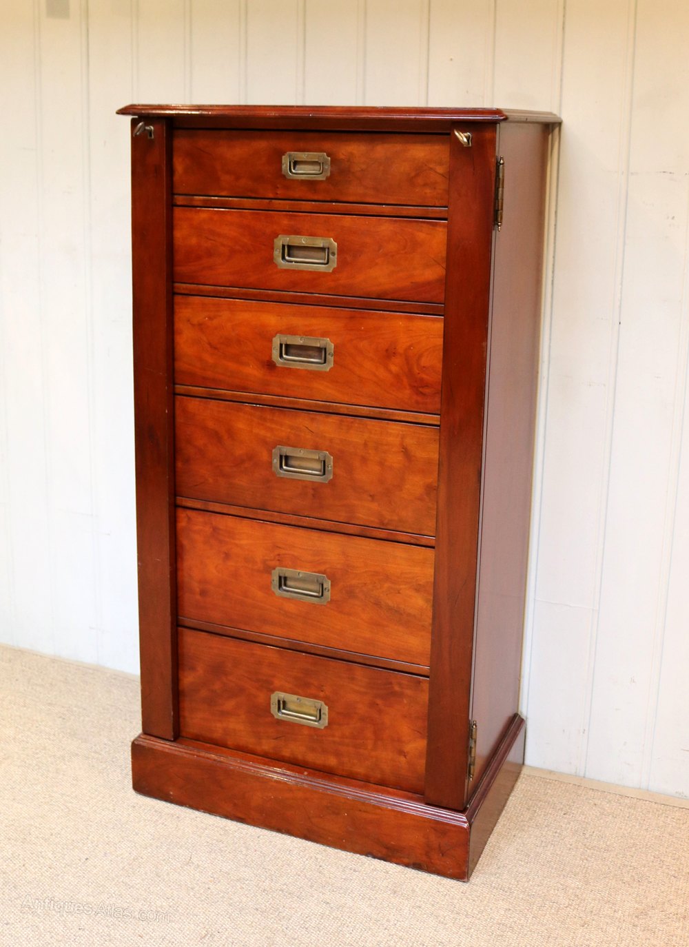 Antiques Atlas - Reproduction Mahogany Wellington Chest as294a3606