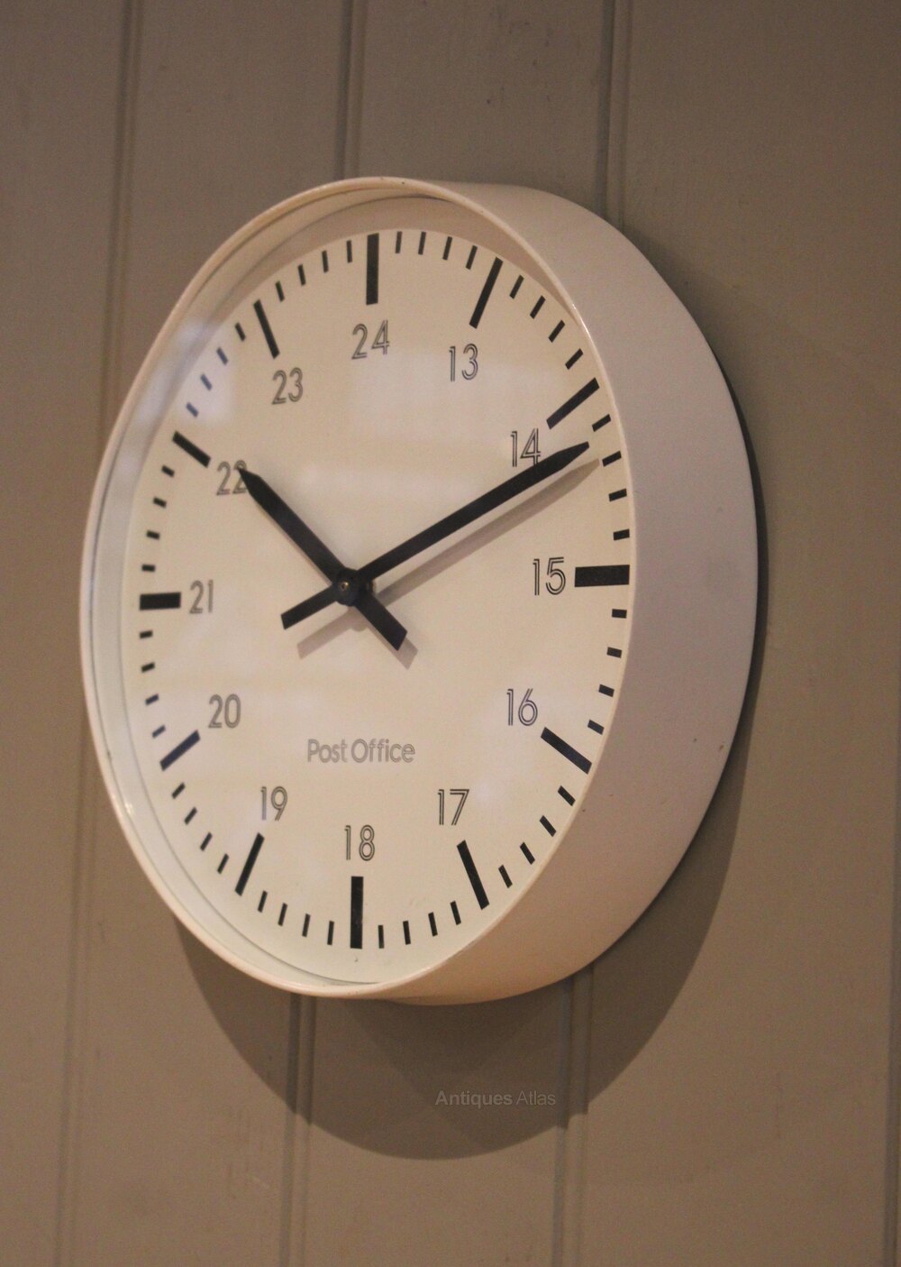 Antiques Atlas - Vintage Cream Post Office Wall Clock as294a6278