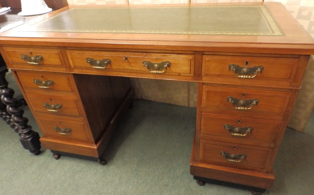 Victorian Desk - Antiques Atlas