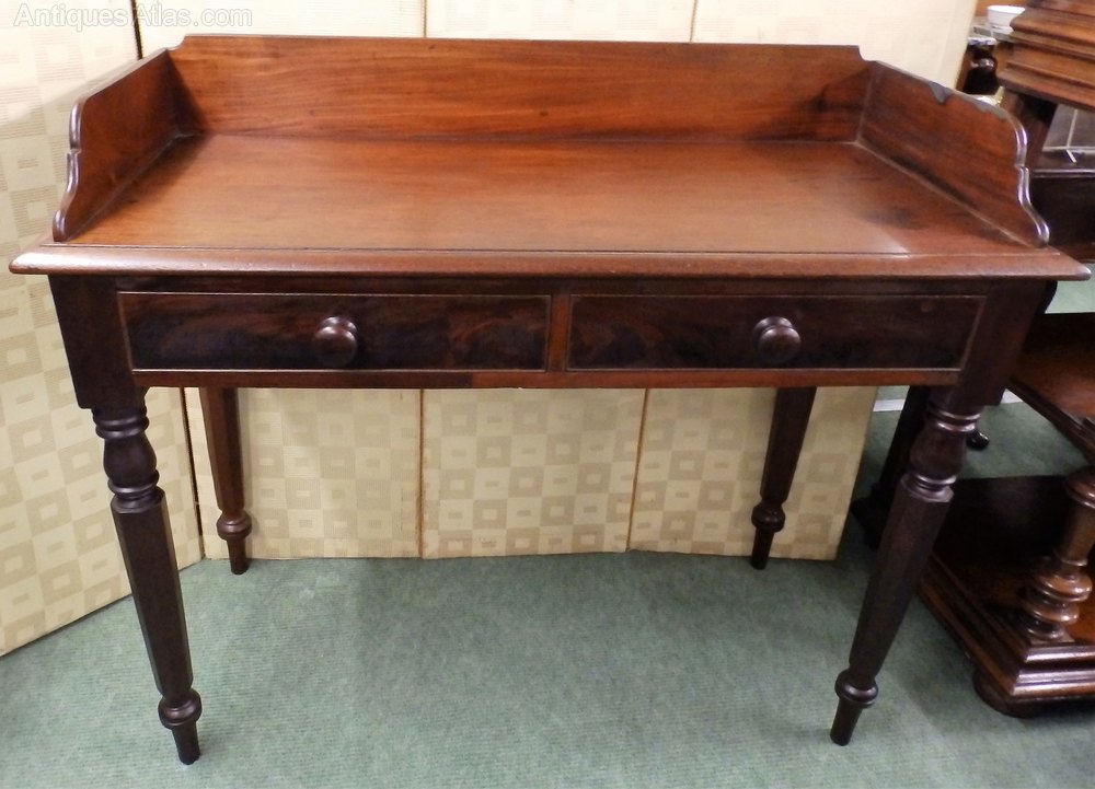 Victorian Writing Table - Antiques Atlas