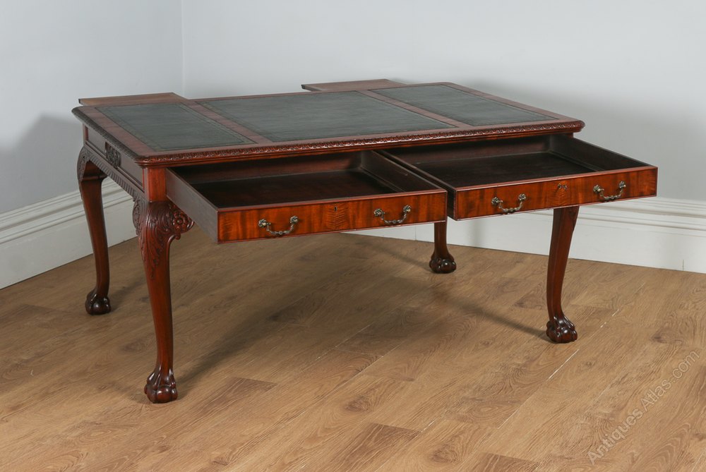 English Georgian Chippendale Style Library Table - Antiques Atlas