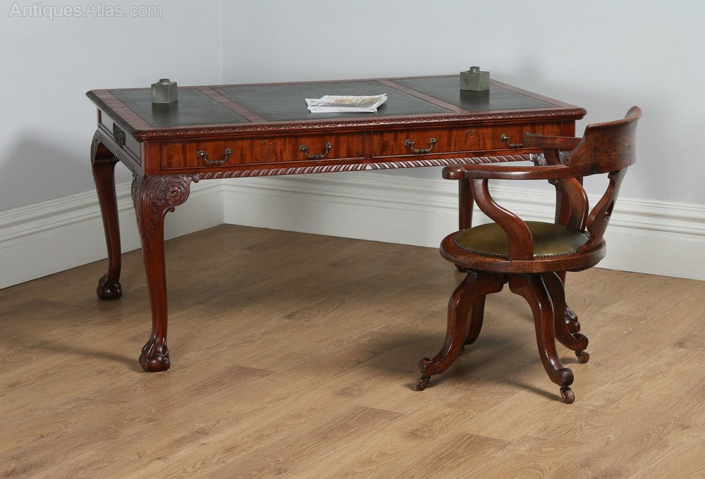 English Georgian Chippendale Style Library Table - Antiques Atlas