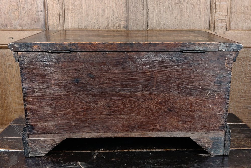 A Carved Oak Renaissance Revival Box - Antiques Atlas